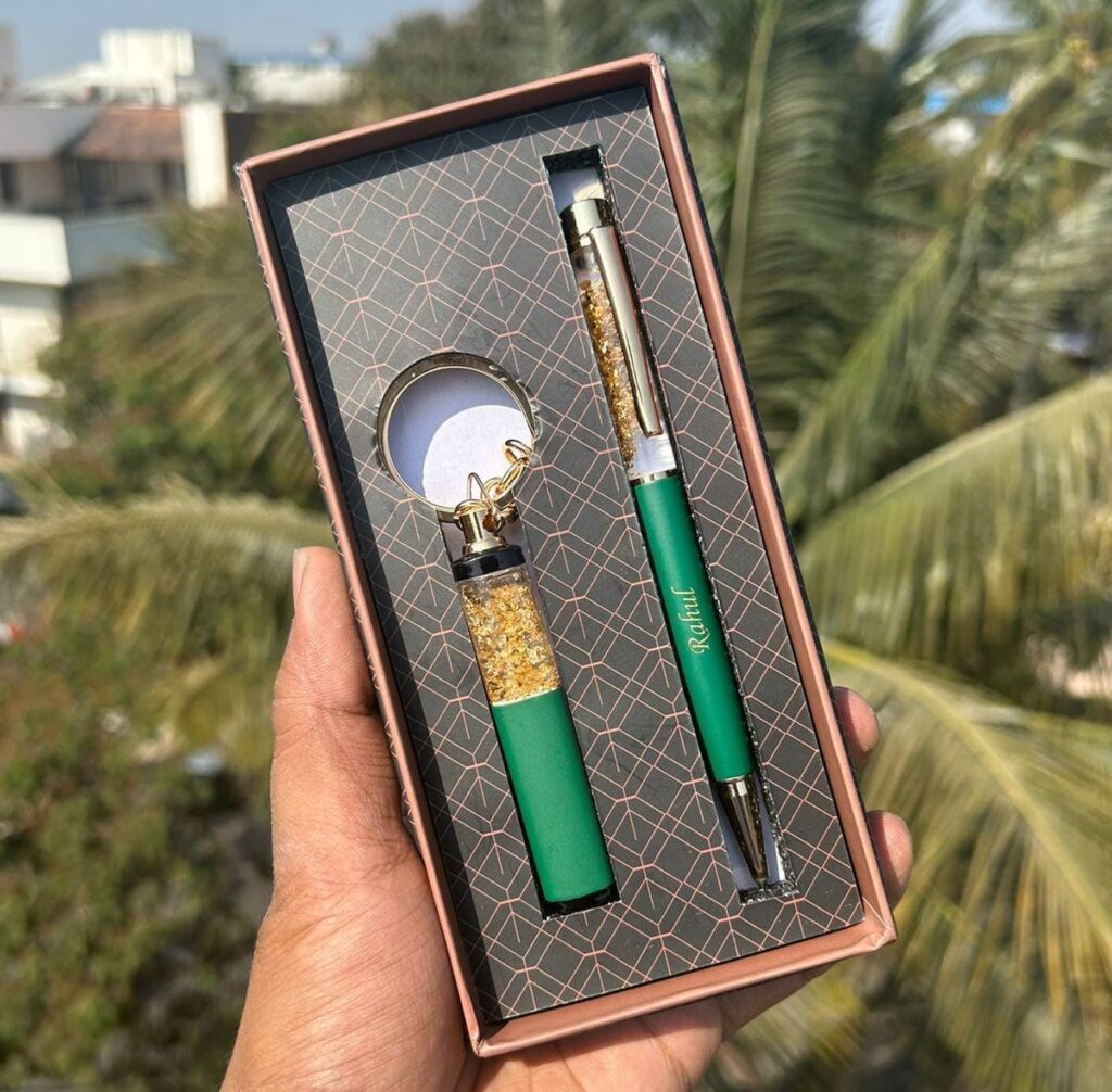 Personalized Gift Combo - Gold Flake Pen And Keychain Combo - Name Pen ...