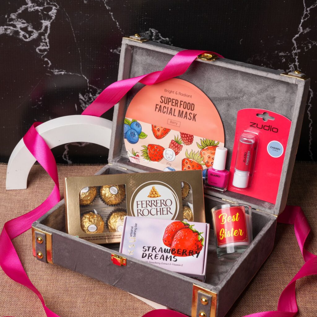 Utility Hamper For Girls - Meaningful Personalized Gifts For Girlfriend