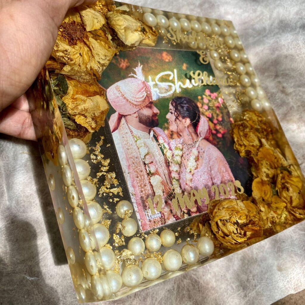 Resin Varmala Preservation - Wedding Garland Preservation - Jaimala ...